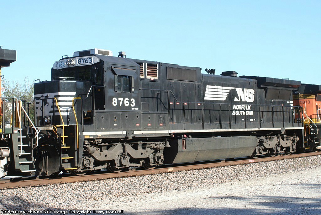 NS 8763